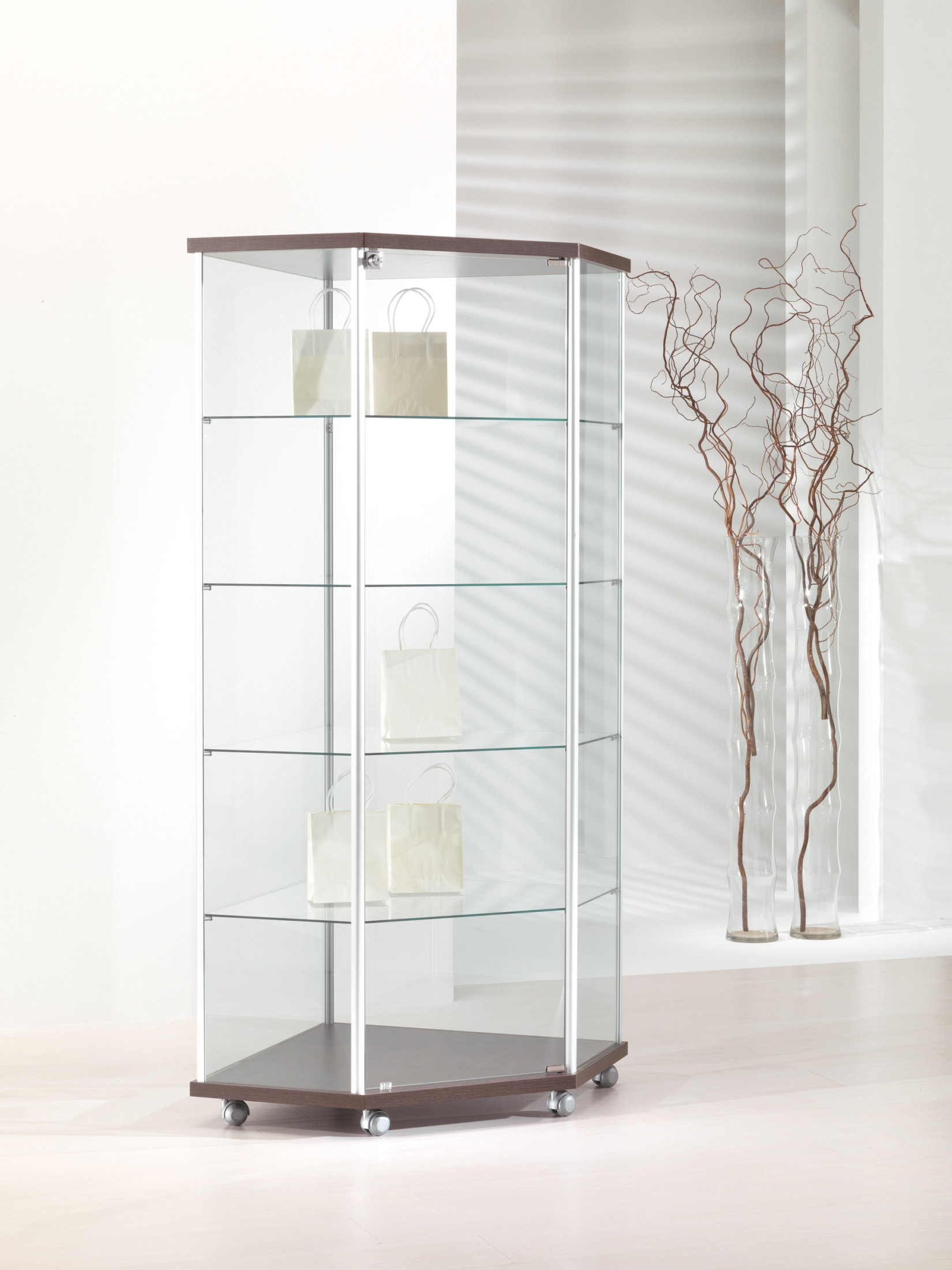 Showpiece Cabinet