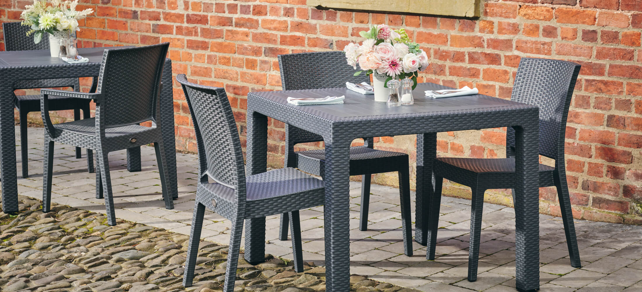 Go arrow icon next plus icon